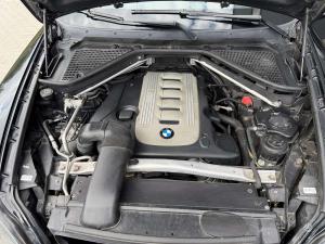 Black BMW X5 2010 in Vilnius, with an engine capacity of 2.98 L and mileage of 255 thousand km for 10500 €, photo 10 on AUTOMOTO.COM.LV