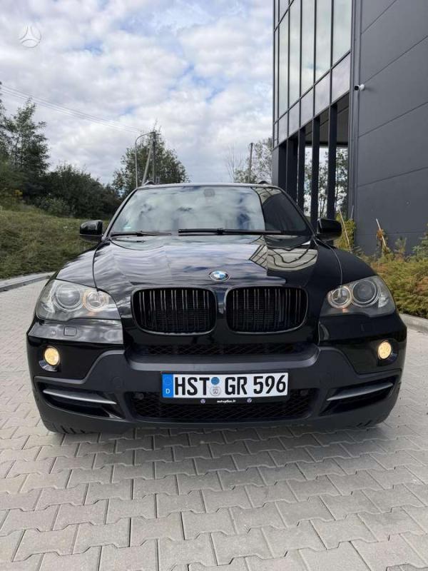 БМВ Х5 2010 в Вильнюс на AUTOMOTO.COM.LV Черный БМВ Х5 2010 в Вильнюс, объемом двигателя 2.98 л и пробегом 255 тыс. км за 10500 €, фото 1 на AUTOMOTO.COM.LV