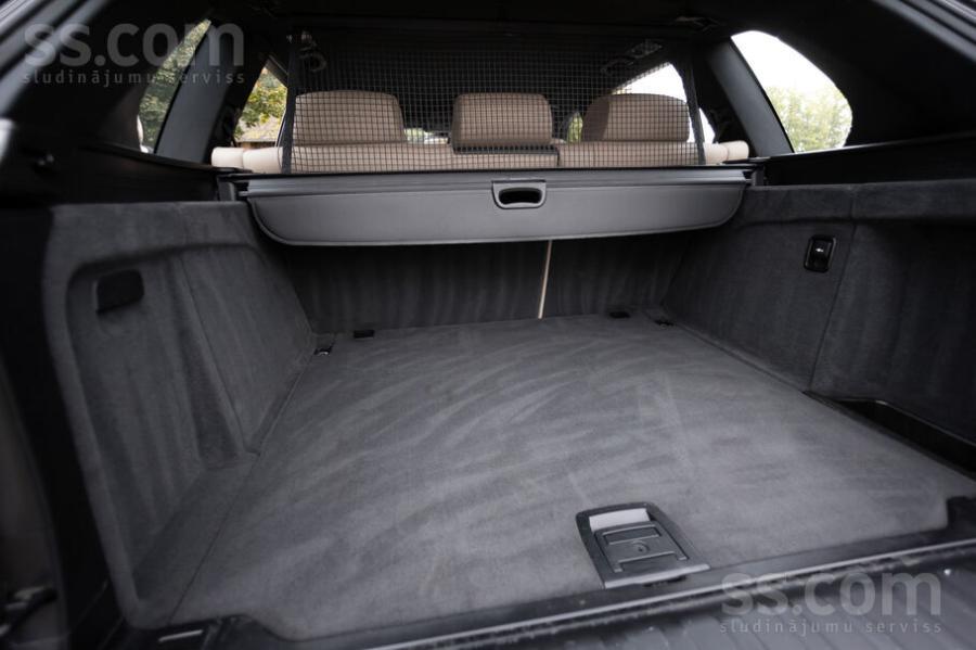 Black BMW X5 2010 in Jelgava, with an engine capacity of 3.00 L and mileage of 263 thousand km for 9450 €, photo 28 on AUTOMOTO.COM.LV