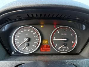 Black BMW X5 2010 in Riga, with an engine capacity of 3.00 L and mileage of 396 thousand km for 5900 €, photo 18 on AUTOMOTO.COM.LV