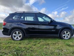Melns BMW X5 2010 Rakvere, ar dzinēja tilpumu 3.00 L un nobraukumu 254 tūkst. km par 10499 €, foto 7 vietnē AUTOMOTO.COM.LV
