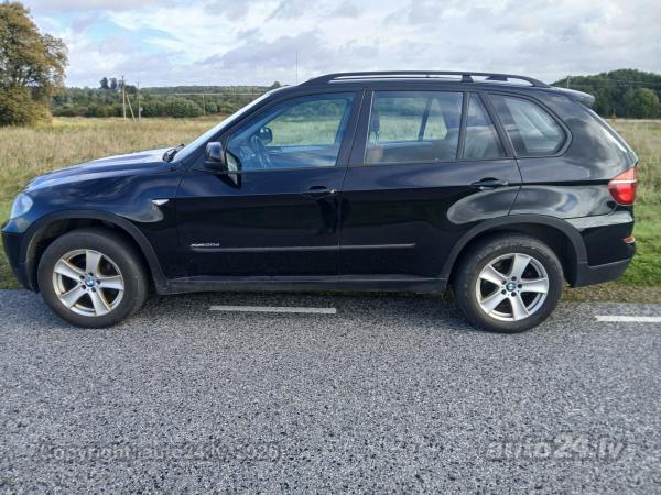 BMW X5 2010 Rakvere vietnē Melns BMW X5 2010 Rakvere, ar dzinēja tilpumu 3.00 L un nobraukumu 254 tūkst. km par 10499 €, foto 8 vietnē AUTOMOTO.COM.LV