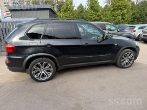Черный БМВ Х5 2010 в Рига, объемом двигателя 3.00 л и пробегом 270 тыс. км за 7790 €, фото 5 на AUTOMOTO.COM.LV