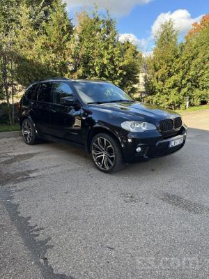 Melns BMW X5 2010 Daugavpils, ar dzinēja tilpumu 3.00 L un nobraukumu 306 tūkst. km par 8500 €, foto 4 vietnē AUTOMOTO.COM.LV