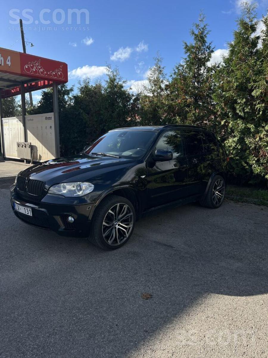 Melns BMW X5 2010 Daugavpils, ar dzinēja tilpumu 3.00 L un nobraukumu 306 tūkst. km par 8500 €, foto 5 vietnē AUTOMOTO.COM.LV