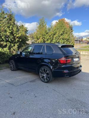 Melns BMW X5 2010 Daugavpils, ar dzinēja tilpumu 3.00 L un nobraukumu 306 tūkst. km par 8500 €, foto 6 vietnē AUTOMOTO.COM.LV
