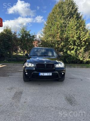 Melns BMW X5 2010 Daugavpils, ar dzinēja tilpumu 3.00 L un nobraukumu 306 tūkst. km par 8500 €, foto 7 vietnē AUTOMOTO.COM.LV