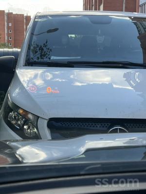 Melns BMW X5 2010 Daugavpils, ar dzinēja tilpumu 3.00 L un nobraukumu 306 tūkst. km par 8500 €, foto 12 vietnē AUTOMOTO.COM.LV
