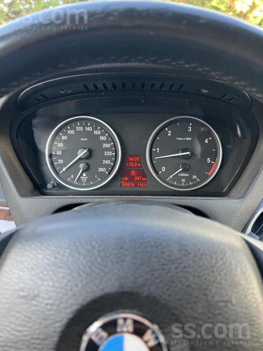 Melns BMW X5 2010 Daugavpils, ar dzinēja tilpumu 3.00 L un nobraukumu 306 tūkst. km par 8500 €, foto 13 vietnē AUTOMOTO.COM.LV
