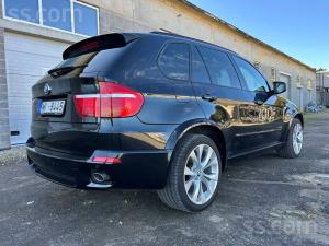 Melns BMW X5 2010 Rīga, ar dzinēja tilpumu 3.00 L un nobraukumu 279 tūkst. km par 10500 €, foto 1 vietnē AUTOMOTO.COM.LV