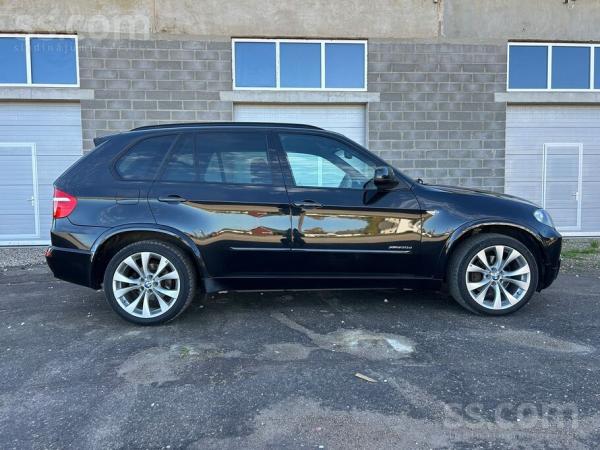 Melns BMW X5 2010 Rīga, ar dzinēja tilpumu 3.00 L un nobraukumu 279 tūkst. km par 10500 €, foto 3 vietnē AUTOMOTO.COM.LV