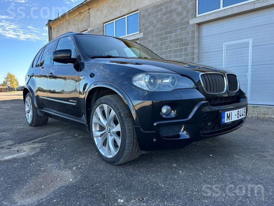 Melns BMW X5 2010 Rīga, ar dzinēja tilpumu 3.00 L un nobraukumu 279 tūkst. km par 10500 €, foto 4 vietnē AUTOMOTO.COM.LV