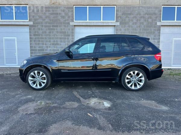 Melns BMW X5 2010 Rīga, ar dzinēja tilpumu 3.00 L un nobraukumu 279 tūkst. km par 10500 €, foto 6 vietnē AUTOMOTO.COM.LV