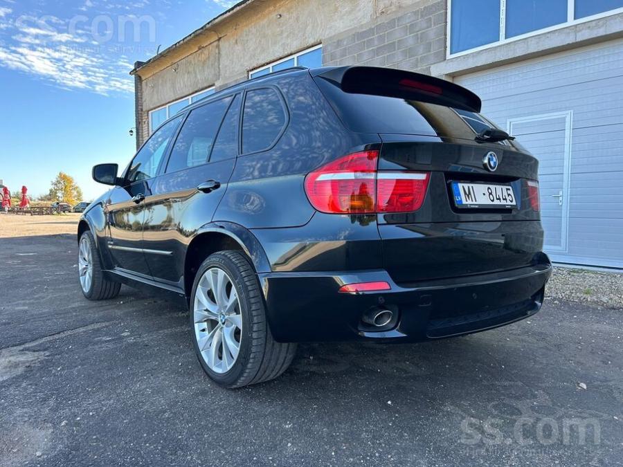Melns BMW X5 2010 Rīga, ar dzinēja tilpumu 3.00 L un nobraukumu 279 tūkst. km par 10500 €, foto 7 vietnē AUTOMOTO.COM.LV
