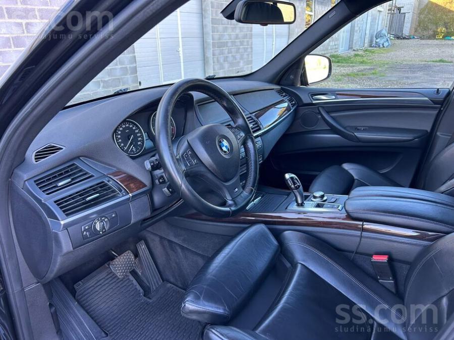 Melns BMW X5 2010 Rīga, ar dzinēja tilpumu 3.00 L un nobraukumu 279 tūkst. km par 10500 €, foto 9 vietnē AUTOMOTO.COM.LV