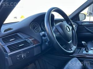 Melns BMW X5 2010 Rīga, ar dzinēja tilpumu 3.00 L un nobraukumu 279 tūkst. km par 10500 €, foto 10 vietnē AUTOMOTO.COM.LV