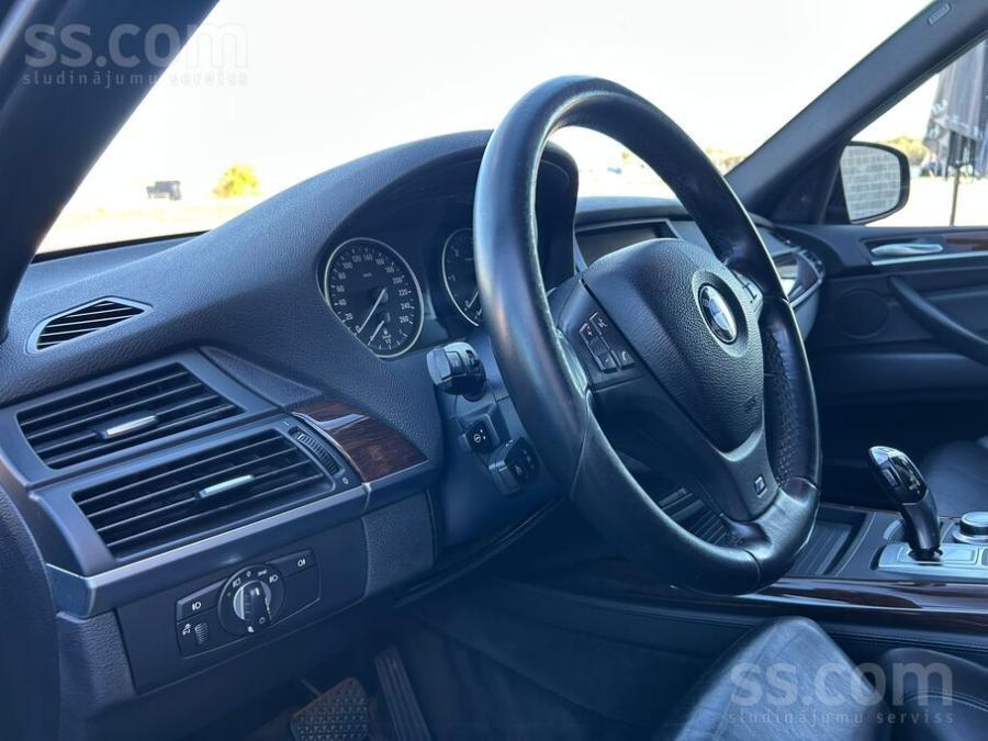 Melns BMW X5 2010 Rīga, ar dzinēja tilpumu 3.00 L un nobraukumu 279 tūkst. km par 10500 €, foto 10 vietnē AUTOMOTO.COM.LV