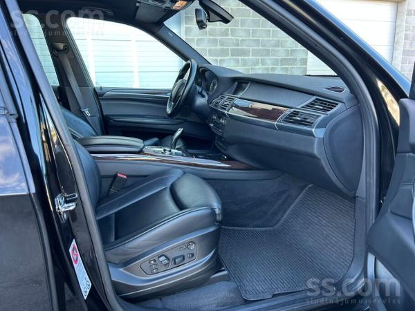 Melns BMW X5 2010 Rīga, ar dzinēja tilpumu 3.00 L un nobraukumu 279 tūkst. km par 10500 €, foto 11 vietnē AUTOMOTO.COM.LV