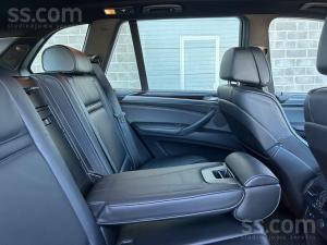 Melns BMW X5 2010 Rīga, ar dzinēja tilpumu 3.00 L un nobraukumu 279 tūkst. km par 10500 €, foto 14 vietnē AUTOMOTO.COM.LV