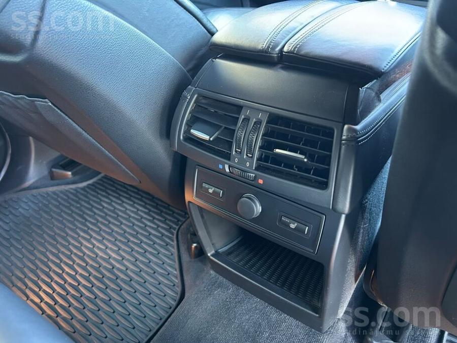 Melns BMW X5 2010 Rīga, ar dzinēja tilpumu 3.00 L un nobraukumu 279 tūkst. km par 10500 €, foto 15 vietnē AUTOMOTO.COM.LV