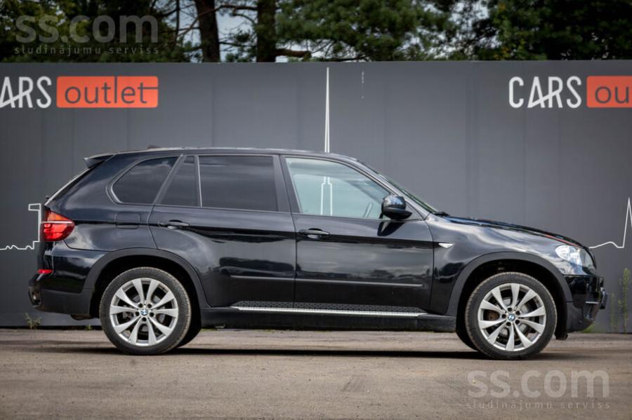 Melns BMW X5 2010 Rīga, ar dzinēja tilpumu 3.00 L un nobraukumu 394 tūkst. km par 7990 €, foto 5 vietnē AUTOMOTO.COM.LV