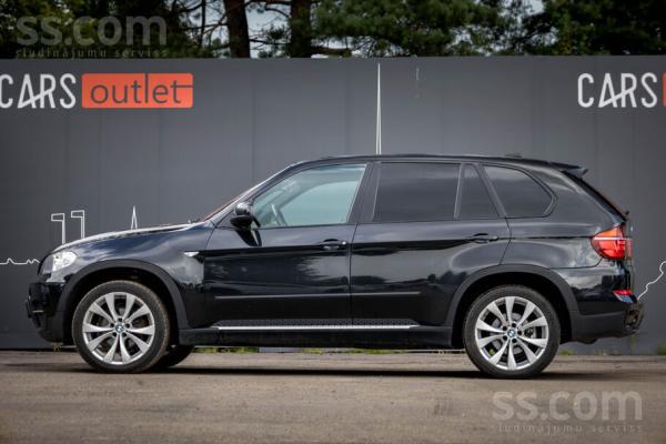 Melns BMW X5 2010 Rīga, ar dzinēja tilpumu 3.00 L un nobraukumu 394 tūkst. km par 7990 €, foto 6 vietnē AUTOMOTO.COM.LV