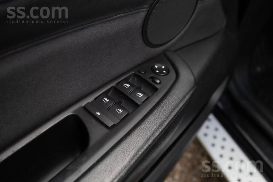 Melns BMW X5 2010 Rīga, ar dzinēja tilpumu 3.00 L un nobraukumu 394 tūkst. km par 7990 €, foto 13 vietnē AUTOMOTO.COM.LV