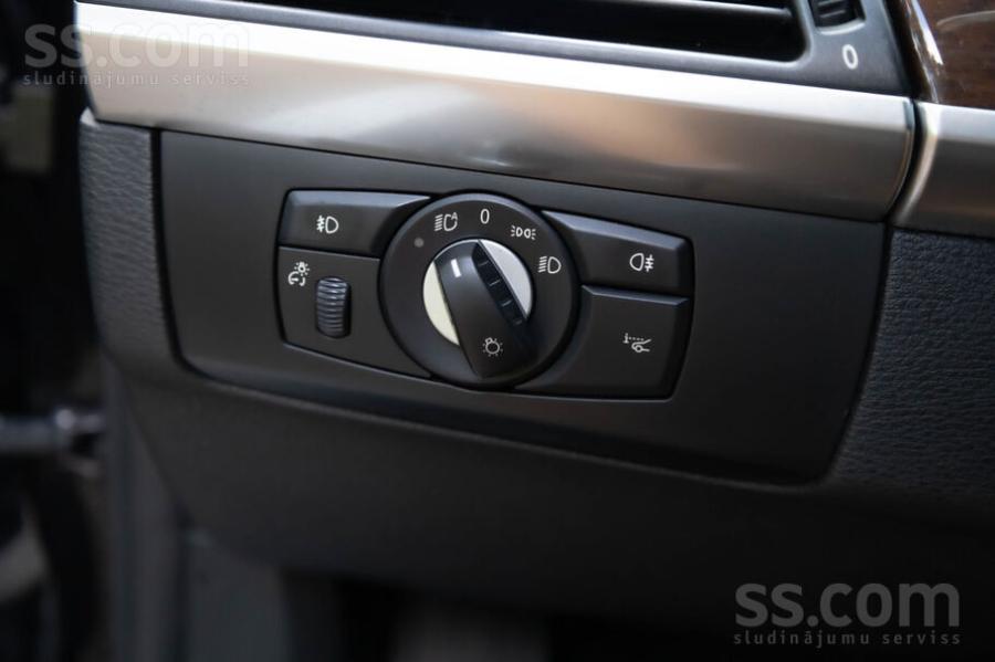 Melns BMW X5 2010 Rīga, ar dzinēja tilpumu 3.00 L un nobraukumu 394 tūkst. km par 7990 €, foto 15 vietnē AUTOMOTO.COM.LV