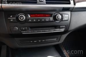 Melns BMW X5 2010 Rīga, ar dzinēja tilpumu 3.00 L un nobraukumu 394 tūkst. km par 7990 €, foto 19 vietnē AUTOMOTO.COM.LV