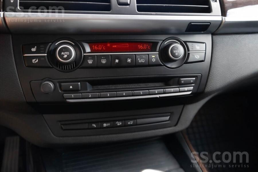Melns BMW X5 2010 Rīga, ar dzinēja tilpumu 3.00 L un nobraukumu 394 tūkst. km par 7990 €, foto 19 vietnē AUTOMOTO.COM.LV
