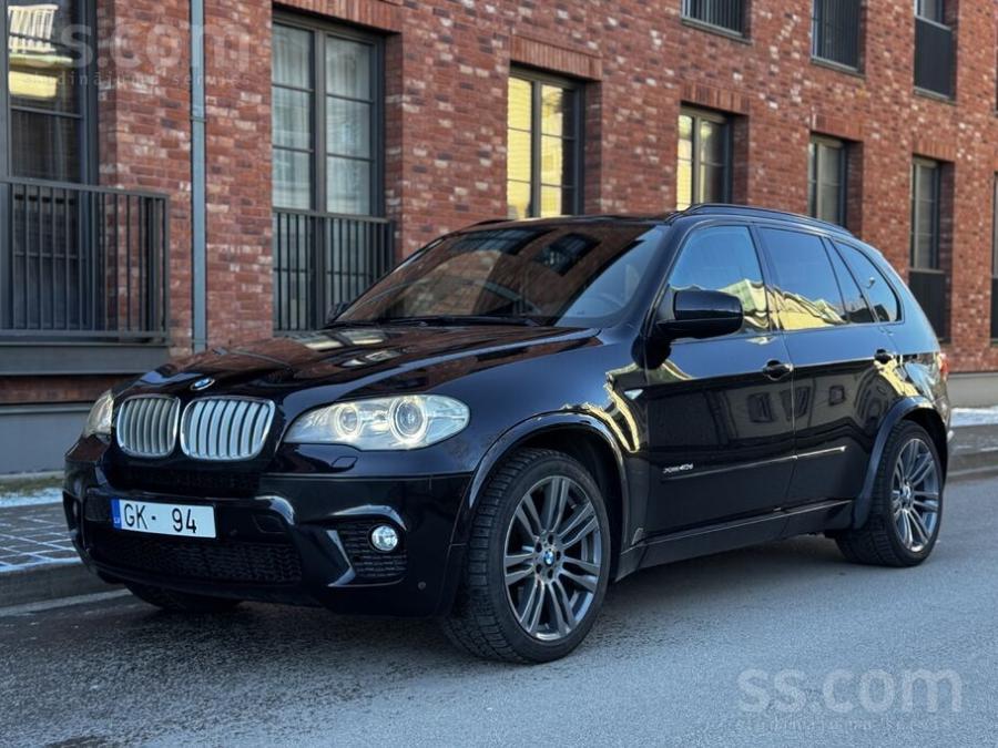Melns BMW X5 2010 Rīga, ar dzinēja tilpumu 3.00 L un nobraukumu 270 tūkst. km par 10950 €, foto 1 vietnē AUTOMOTO.COM.LV