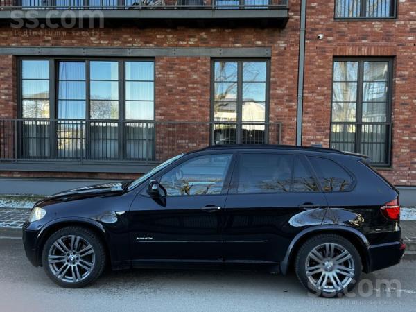 Melns BMW X5 2010 Rīga, ar dzinēja tilpumu 3.00 L un nobraukumu 270 tūkst. km par 10950 €, foto 3 vietnē AUTOMOTO.COM.LV