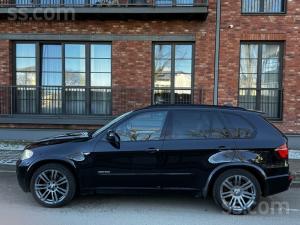 Melns BMW X5 2010 Rīga, ar dzinēja tilpumu 3.00 L un nobraukumu 270 tūkst. km par 10950 €, foto 3 vietnē AUTOMOTO.COM.LV