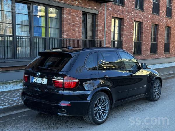Melns BMW X5 2010 Rīga, ar dzinēja tilpumu 3.00 L un nobraukumu 270 tūkst. km par 10950 €, foto 6 vietnē AUTOMOTO.COM.LV