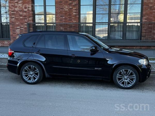 Melns BMW X5 2010 Rīga, ar dzinēja tilpumu 3.00 L un nobraukumu 270 tūkst. km par 10950 €, foto 7 vietnē AUTOMOTO.COM.LV