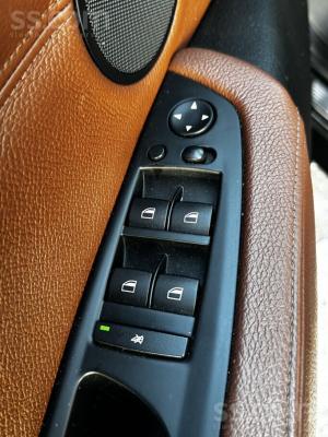 Melns BMW X5 2010 Rīga, ar dzinēja tilpumu 3.00 L un nobraukumu 270 tūkst. km par 10950 €, foto 12 vietnē AUTOMOTO.COM.LV