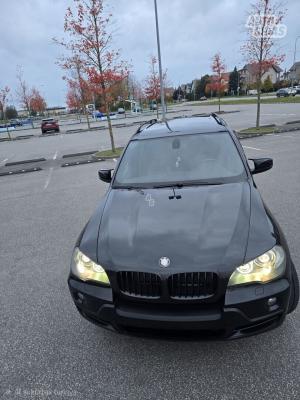 Black BMW X5 2010 in Klaipeda, with an engine capacity of 3.00 L and mileage of 280 thousand km for 8300 €, photo 7 on AUTOMOTO.COM.LV