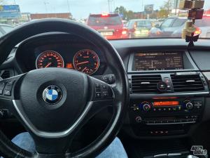 Black BMW X5 2010 in Klaipeda, with an engine capacity of 3.00 L and mileage of 280 thousand km for 8300 €, photo 8 on AUTOMOTO.COM.LV