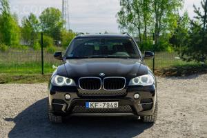 Black BMW X5 2011 in Riga, with an engine capacity of 3.00 L and mileage of 0 thousand km for 11500 €, photo 2 on AUTOMOTO.COM.LV