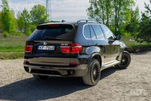 Black BMW X5 2011 in Riga, with an engine capacity of 3.00 L and mileage of 0 thousand km for 11500 €, photo 6 on AUTOMOTO.COM.LV