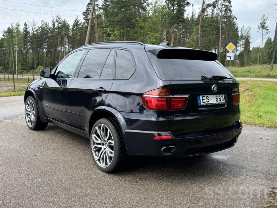 Melns BMW X5 2011 Rīga, ar dzinēja tilpumu 3.00 L un nobraukumu 335 tūkst. km par 15870 €, foto 3 vietnē AUTOMOTO.COM.LV