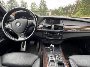 Melns BMW X5 2011 Rīga, ar dzinēja tilpumu 3.00 L un nobraukumu 335 tūkst. km par 15870 €, foto 12 vietnē AUTOMOTO.COM.LV
