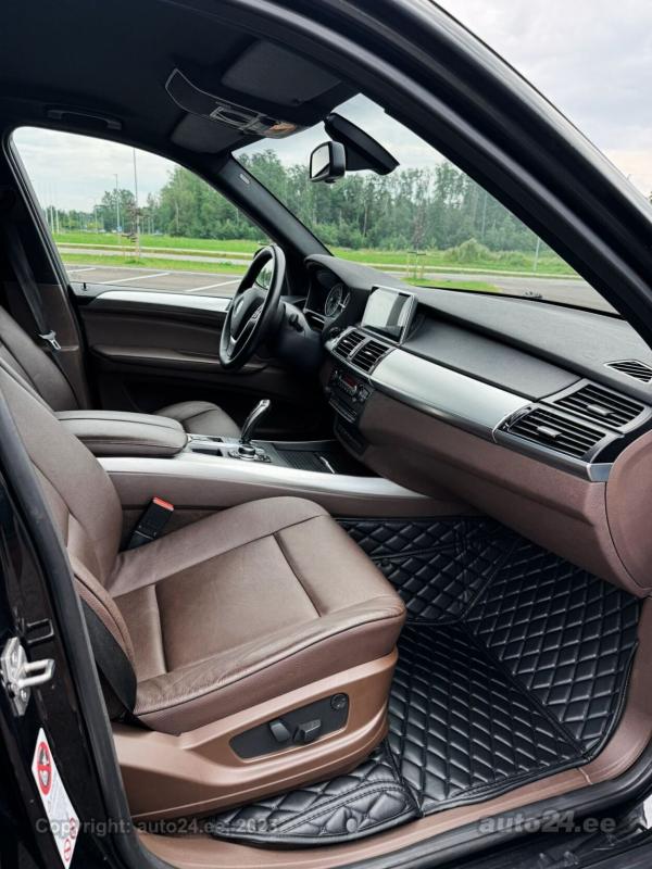 Black BMW X5 2011 in Tallinn, with an engine capacity of 3.00 L and mileage of 272 thousand km for 10000 €, photo 11 on AUTOMOTO.COM.LV