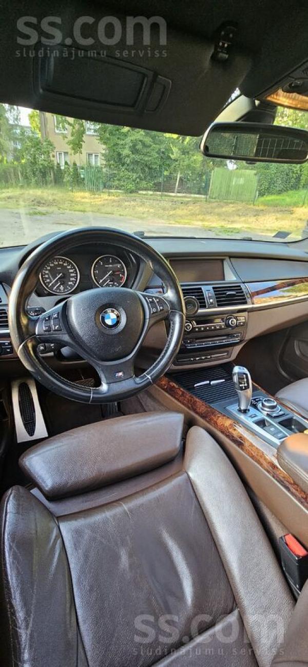 Melns BMW X5 2011 Rīga, ar dzinēja tilpumu 3.00 L un nobraukumu 268 tūkst. km par 11400 €, foto 5 vietnē AUTOMOTO.COM.LV