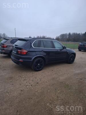 Black BMW X5 2011 in Tukums, with an engine capacity of 3.00 L and mileage of 0 thousand km for 15500 €, photo 3 on AUTOMOTO.COM.LV