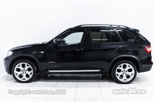 Melns BMW X5 2011 Tallina, ar dzinēja tilpumu 3.00 L un nobraukumu 293 tūkst. km par 11500 €, foto 9 vietnē AUTOMOTO.COM.LV