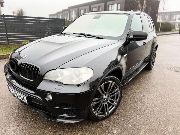 Melns BMW X5 2011 Viļņa, ar dzinēja tilpumu 3.00 L un nobraukumu 303 tūkst. km par 12500 €, foto 1 vietnē AUTOMOTO.COM.LV