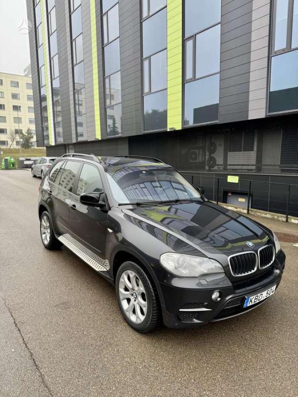 Melns BMW X5 2011 Viļņa, ar dzinēja tilpumu 2.99 L un nobraukumu 215 tūkst. km par 9500 €, foto 2 vietnē AUTOMOTO.COM.LV