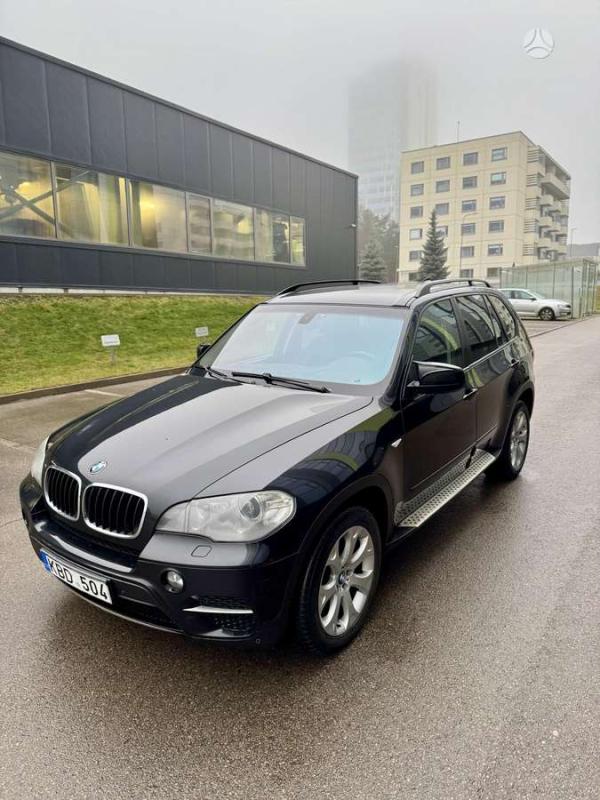 Melns BMW X5 2011 Viļņa, ar dzinēja tilpumu 2.99 L un nobraukumu 215 tūkst. km par 9500 €, foto 3 vietnē AUTOMOTO.COM.LV
