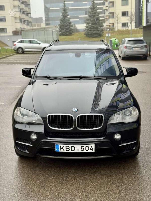 Melns BMW X5 2011 Viļņa, ar dzinēja tilpumu 2.99 L un nobraukumu 215 tūkst. km par 9500 €, foto 4 vietnē AUTOMOTO.COM.LV